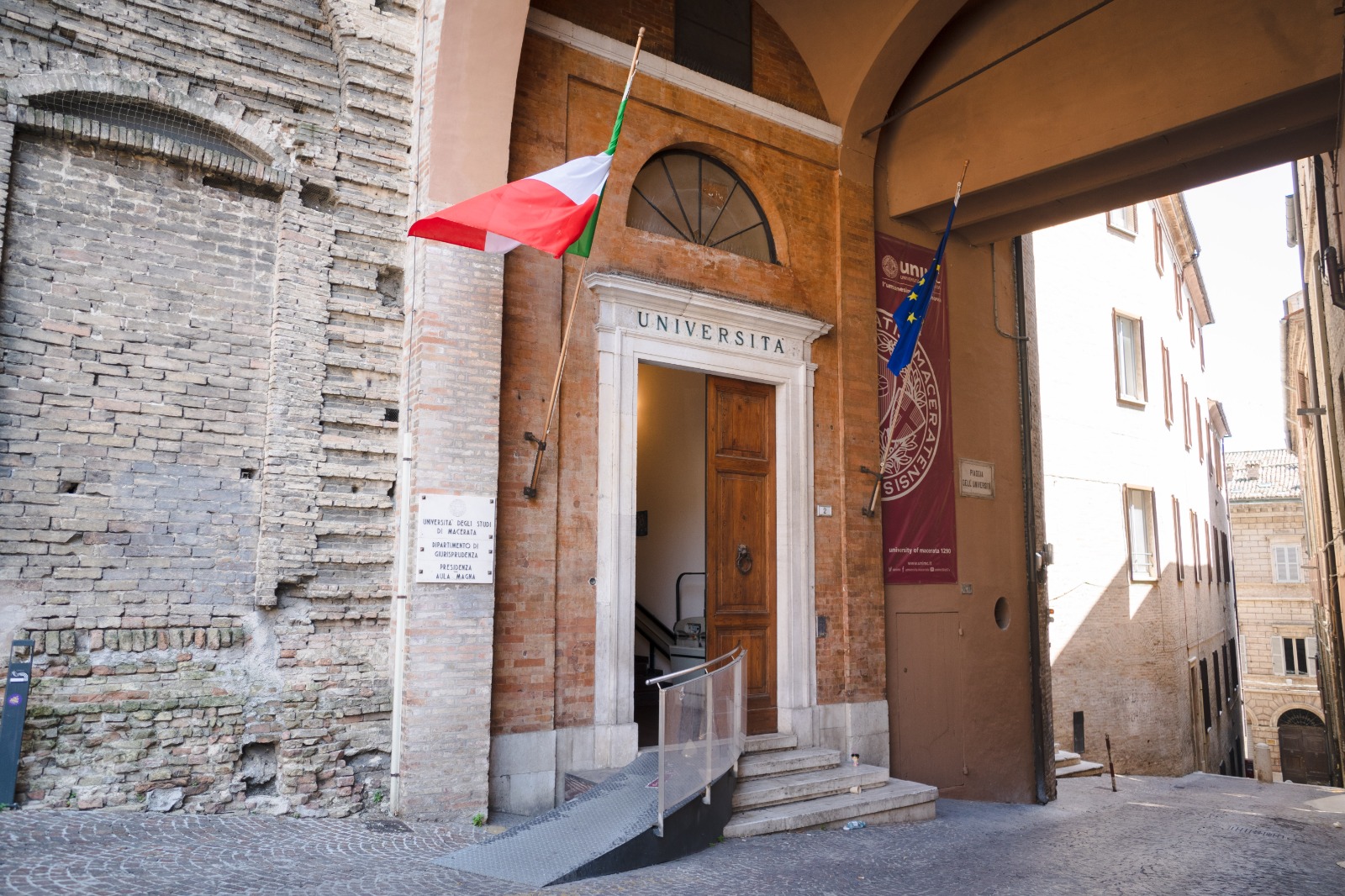 Università di Macerata: Accreditata la Scuola di specializzazione per l ...