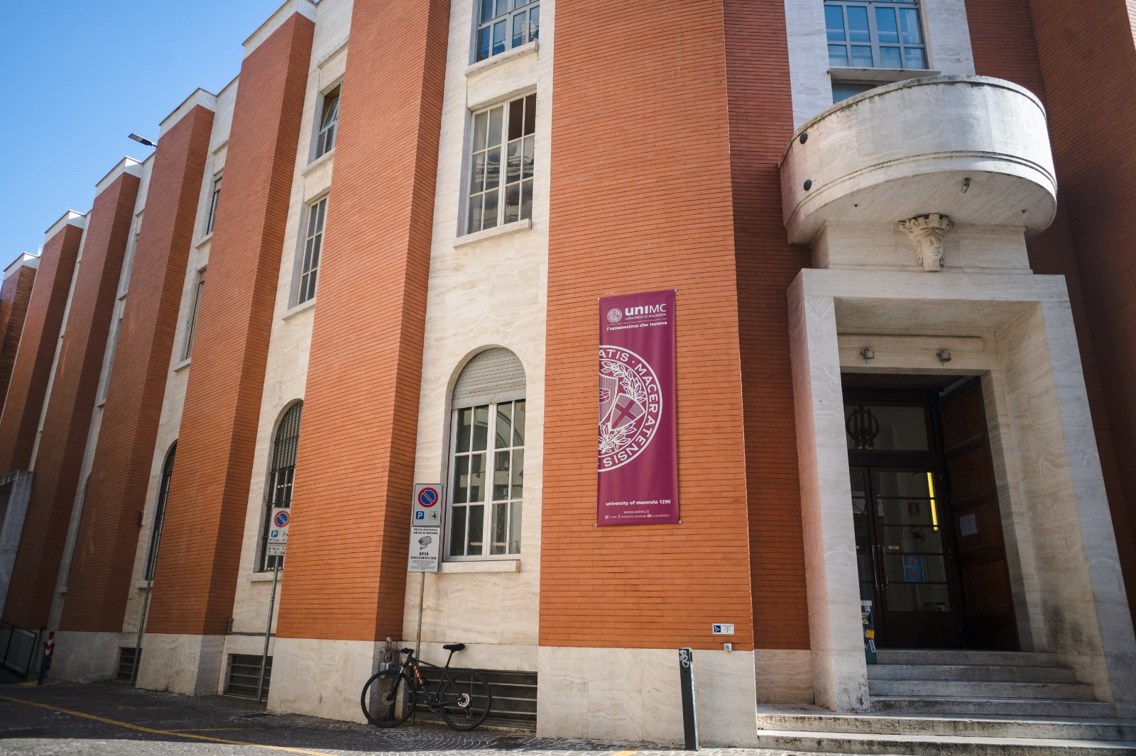 Università di Macerata: Biblioteca aperta fino a mezzanotte